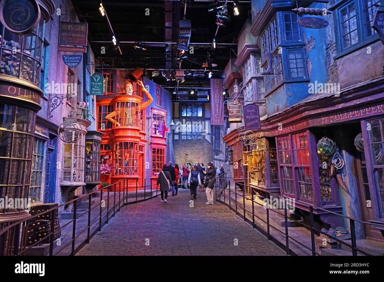 Warner bros studio store -Fotos und -Bildmaterial in hoher Auflösung ...