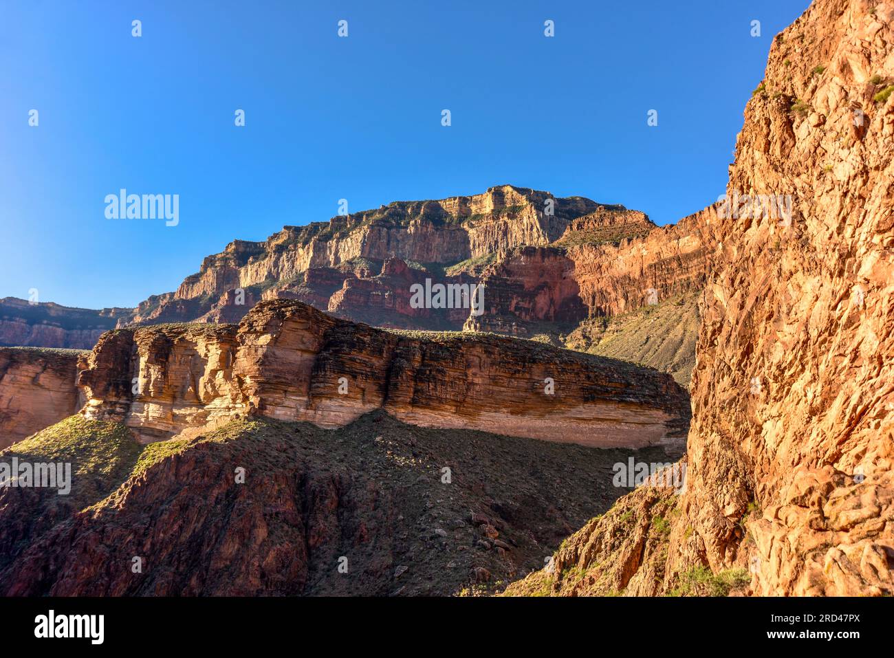 Colorful sedimentary layers -Fotos und -Bildmaterial in hoher Auflösung ...