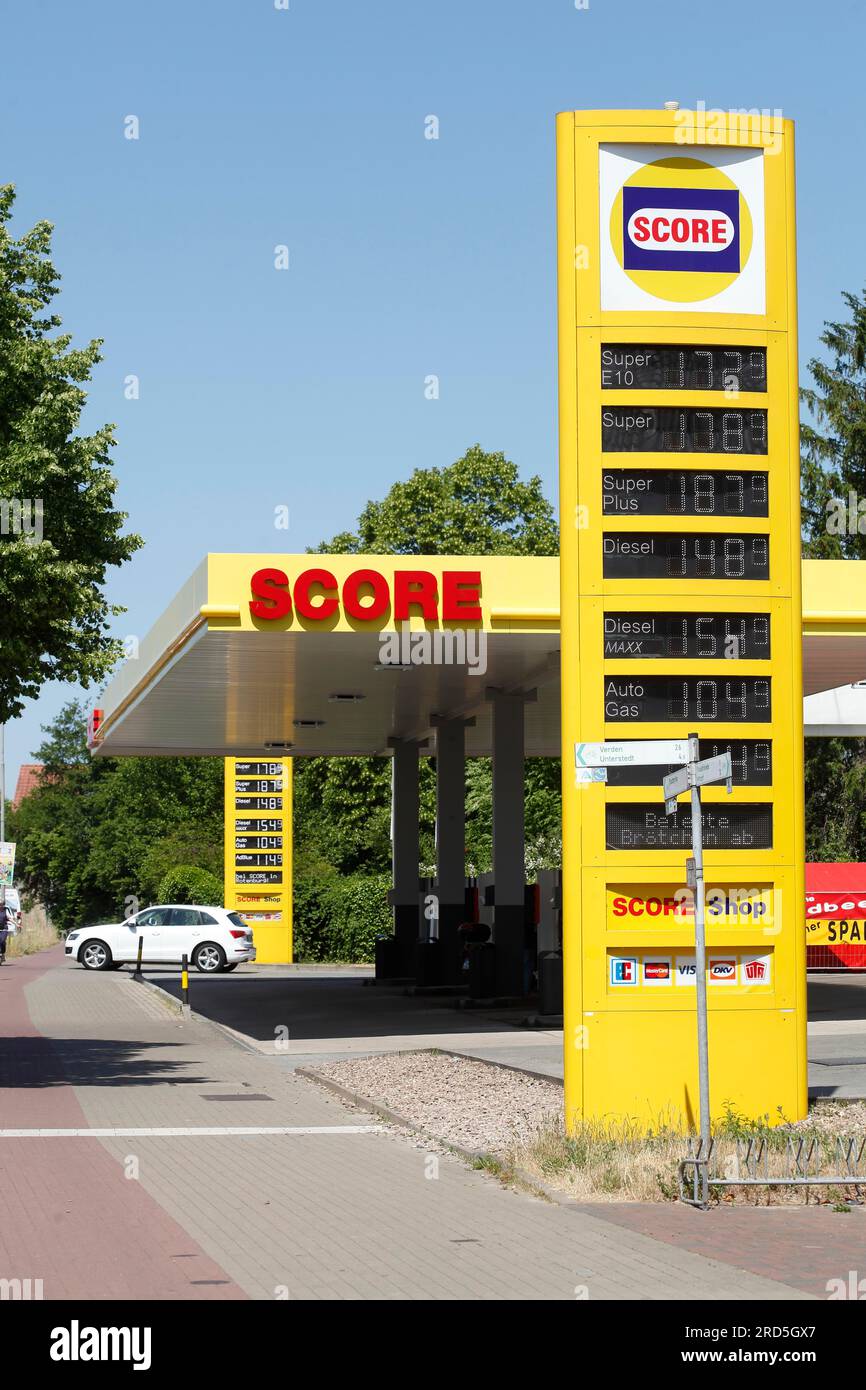 Tankstelle preistafel -Fotos und -Bildmaterial in hoher Auflösung – Alamy