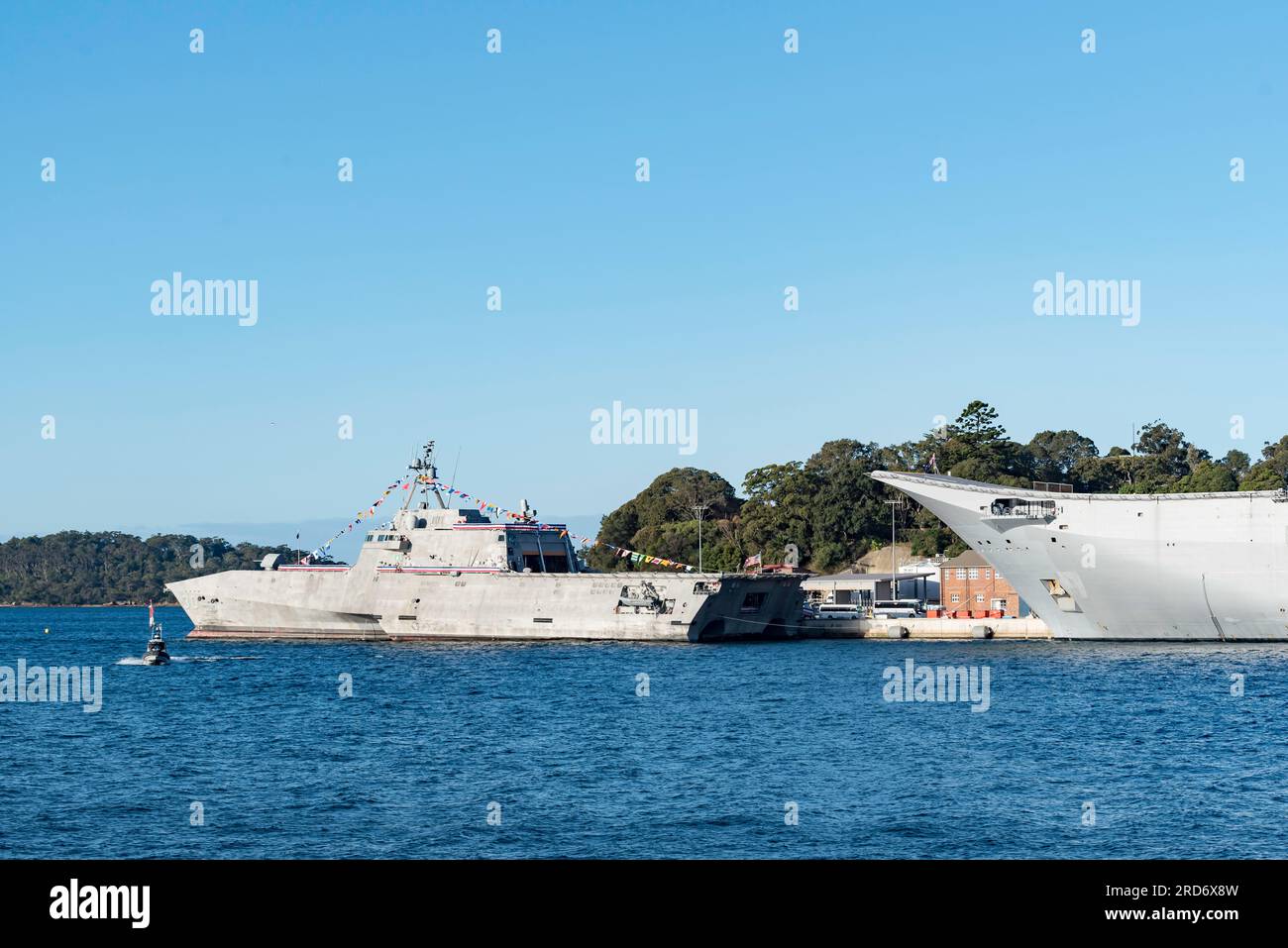 Neues trimaran schiff der us marine -Fotos und -Bildmaterial in hoher ...