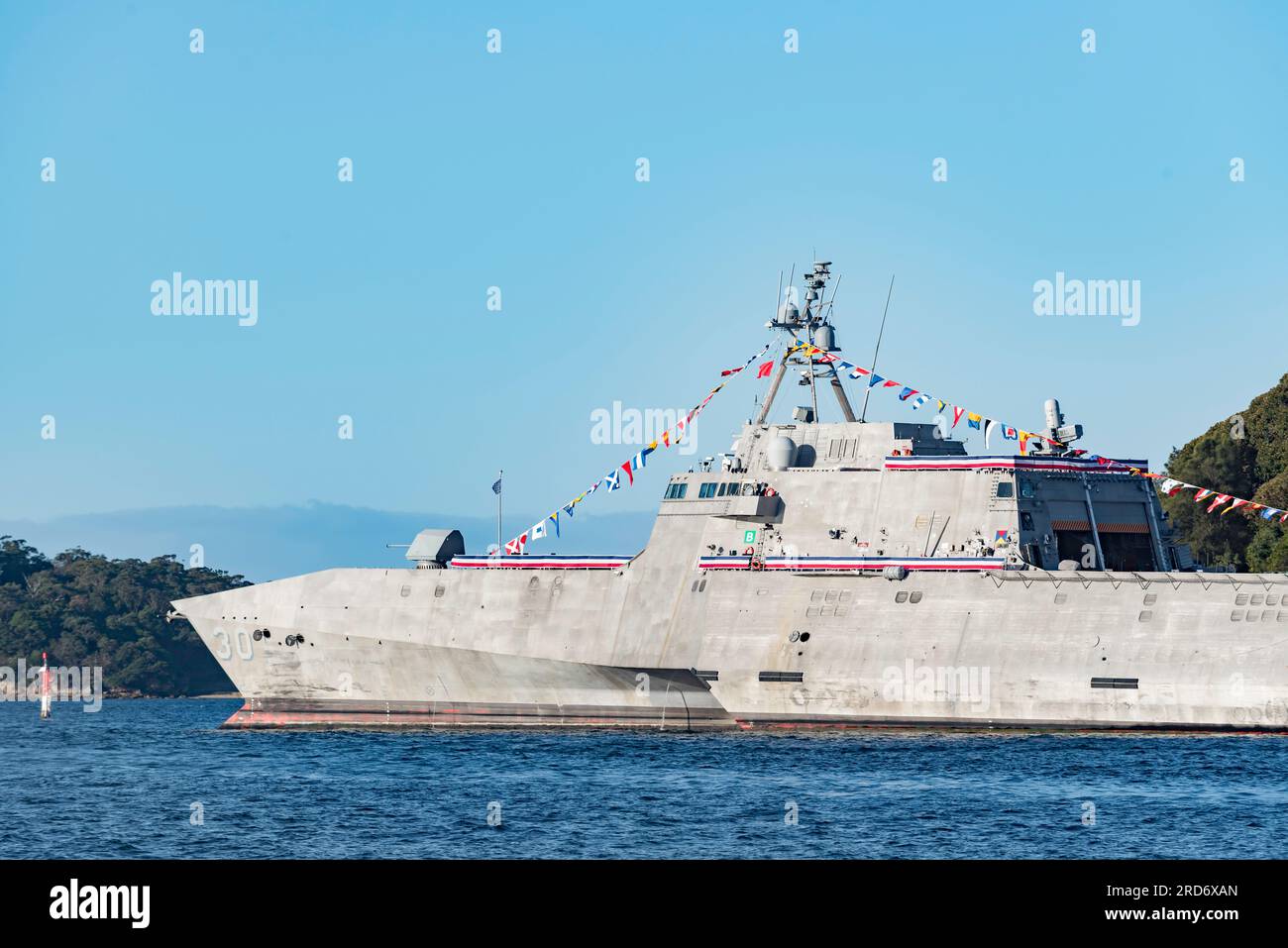 Neues trimaran schiff der us marine -Fotos und -Bildmaterial in hoher ...