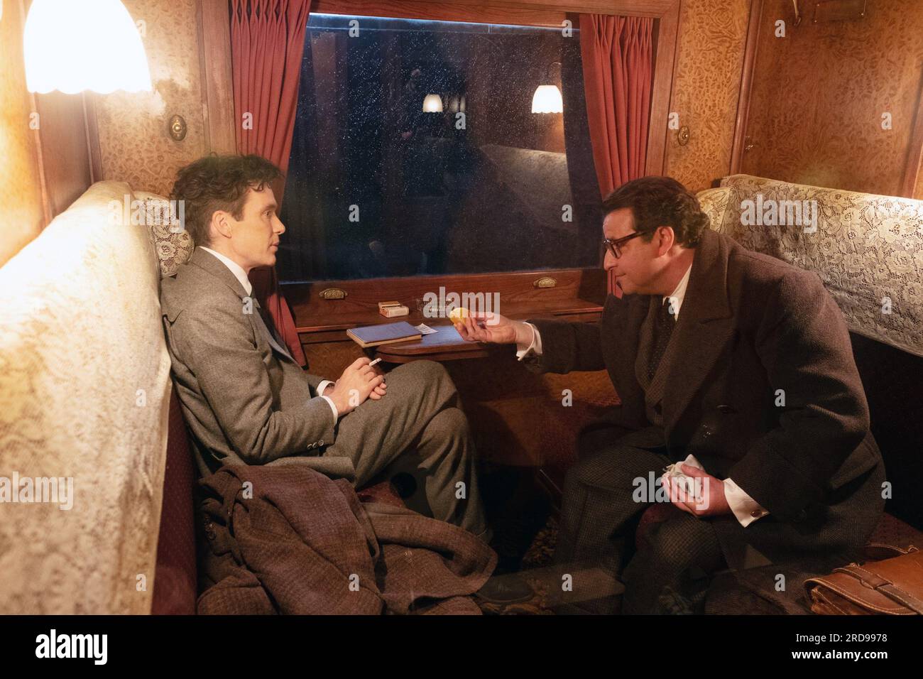 OPPENHEIMER, von links: Cillian Murphy als J. Robert Oppenheimer, David ...