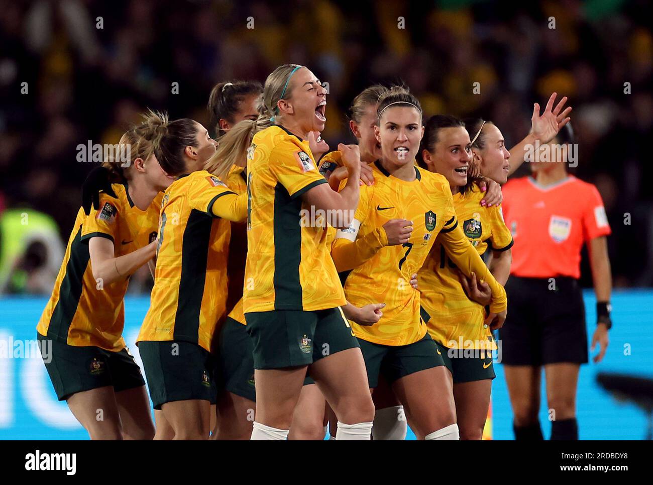 Australiens Steph Catley feiert das erste Tor seiner Mannschaft beim ...