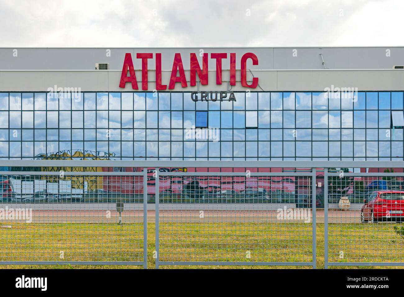 National production -Fotos und -Bildmaterial in hoher Auflösung – Alamy