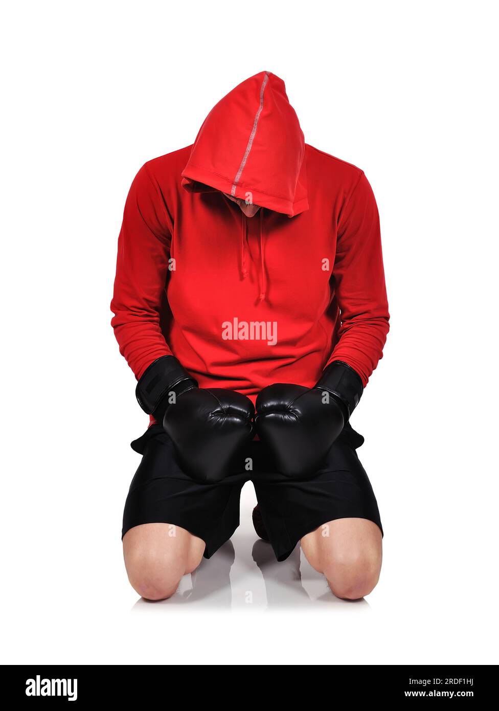 Mann kniet Ausgeschnittene Stockfotos und -bilder - Alamy