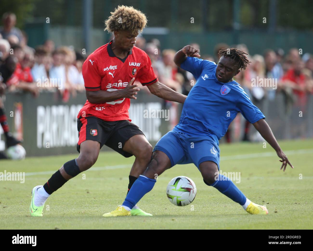Mathis Lambourde von Stade Rennais während des Football Amical 2023 ...