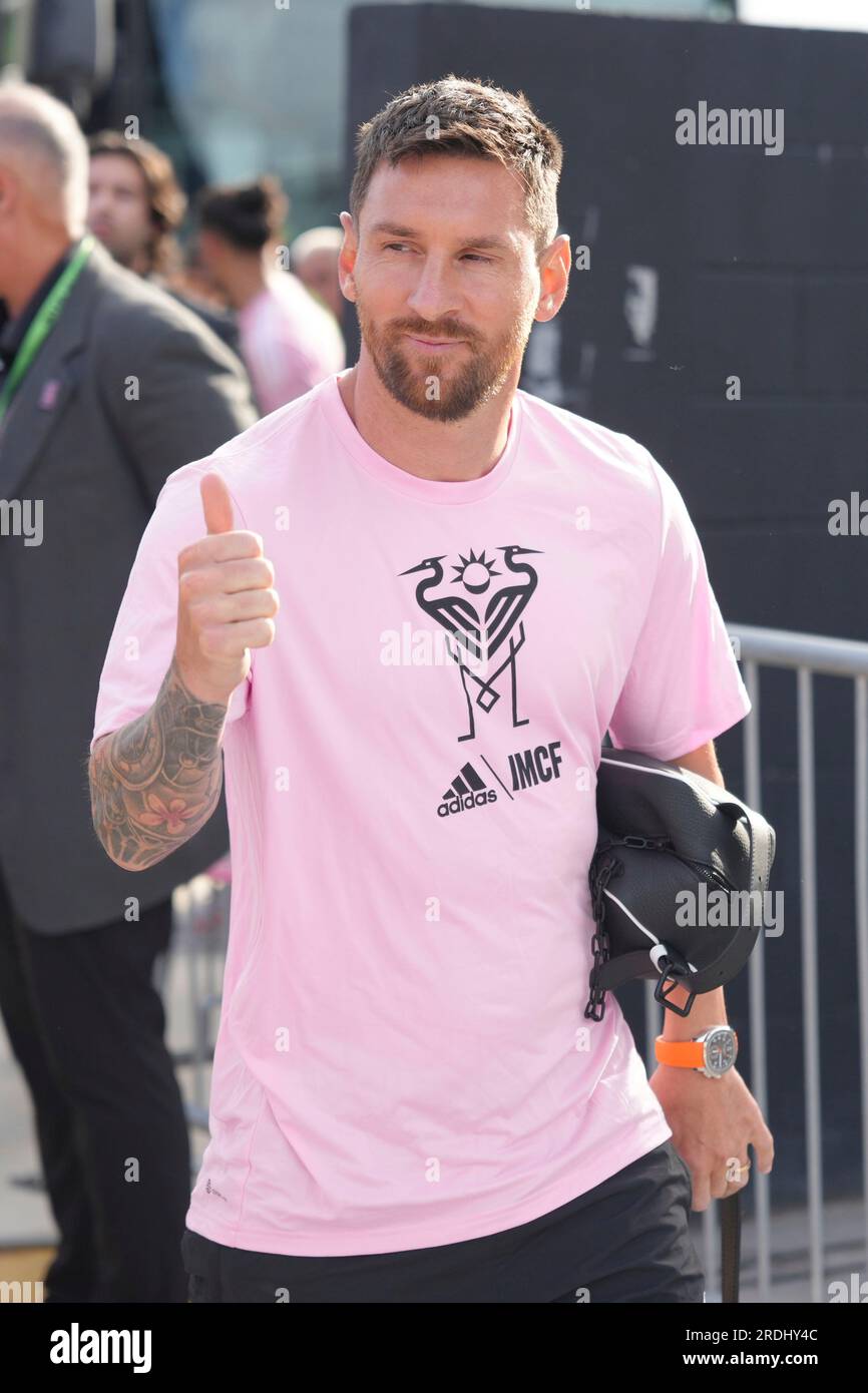 FORT LAUDERDALE, FL - JULY 21: Inter Miami midfielder Lionel Messi (10 ...