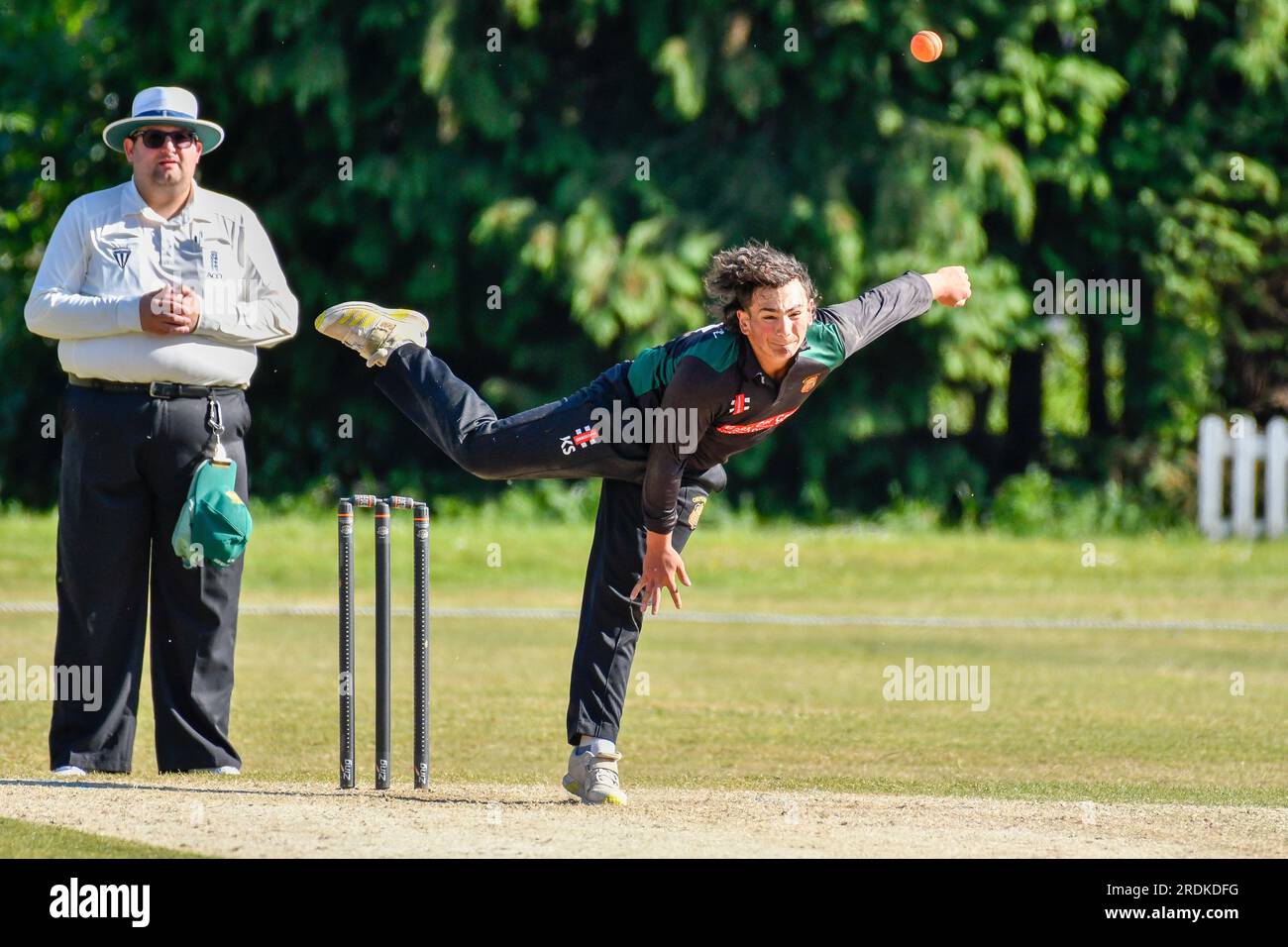 Clydach cricket club -Fotos und -Bildmaterial in hoher Auflösung – Alamy