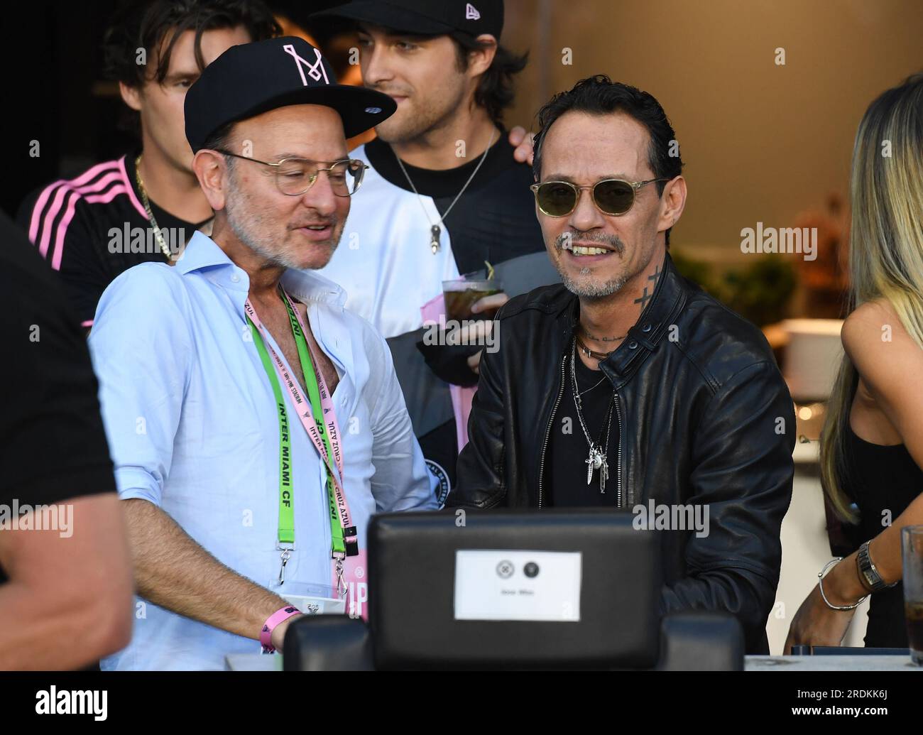 Fort Lauderdale, Usa. 21. Juli 2023. Fisher Stevens und Marc Anthony ...