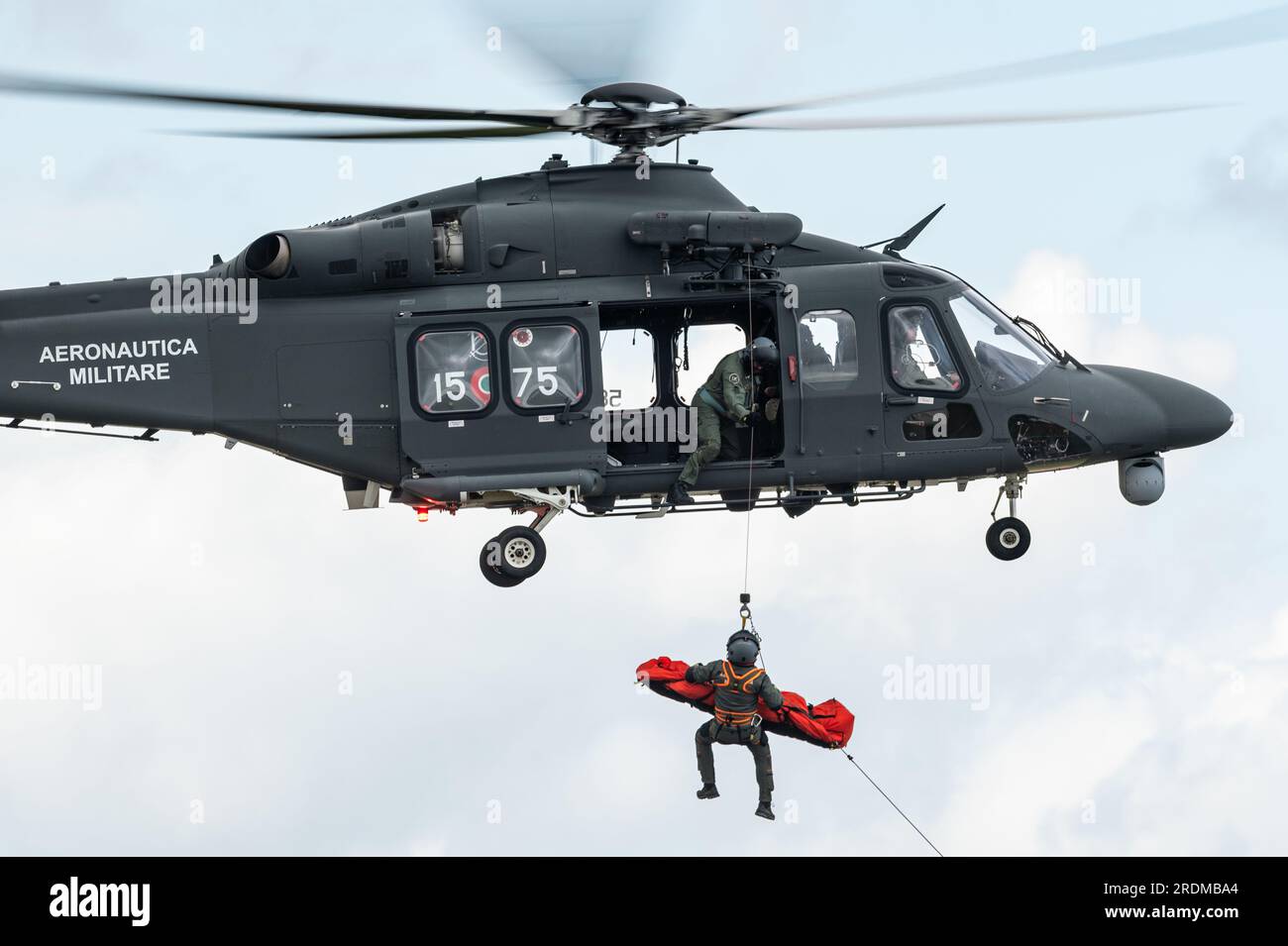 Ein AgustaWestland AW139 (HH139B) aus dem 80. Combat Search and Rescue ...