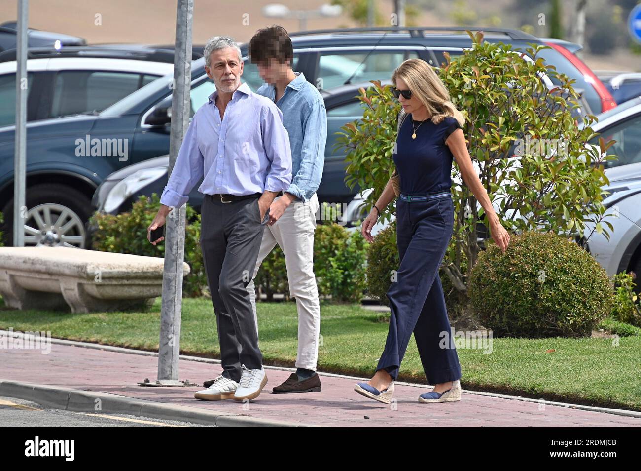 María Chavarri and her son Álvaro Fitz James at the Tanatorio de la Paz ...