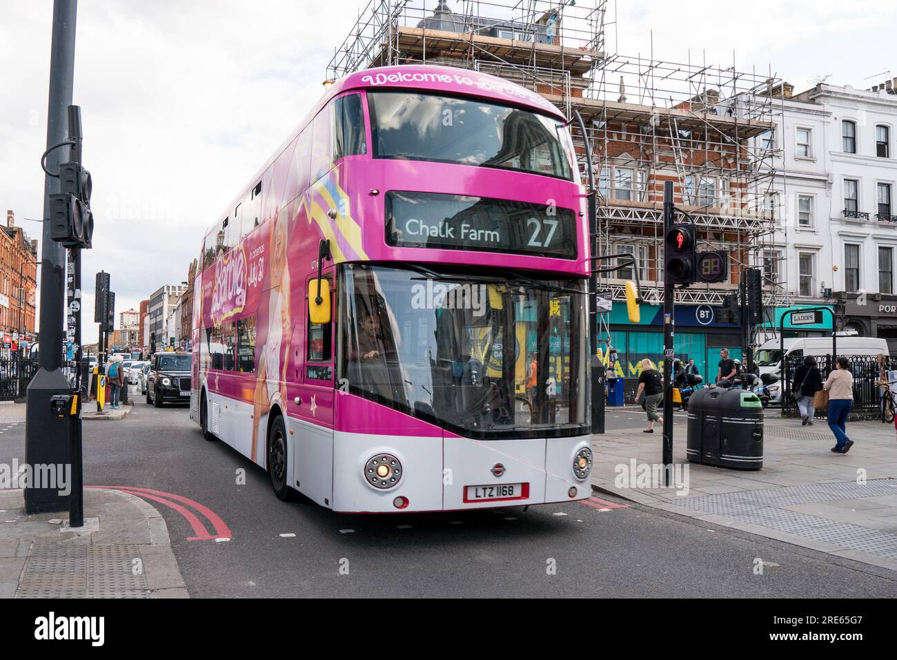 Barbie bus -Fotos und -Bildmaterial in hoher Auflösung – Alamy