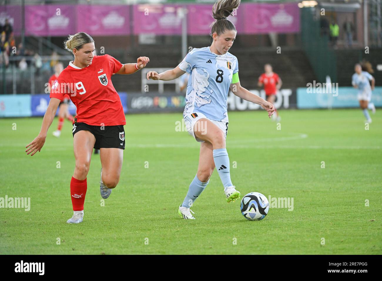 La Louviere, Belgien. 24. Juli 2023. Marie Detruyer (8) aus Belgien und Tatjana Weiss (9) aus ...