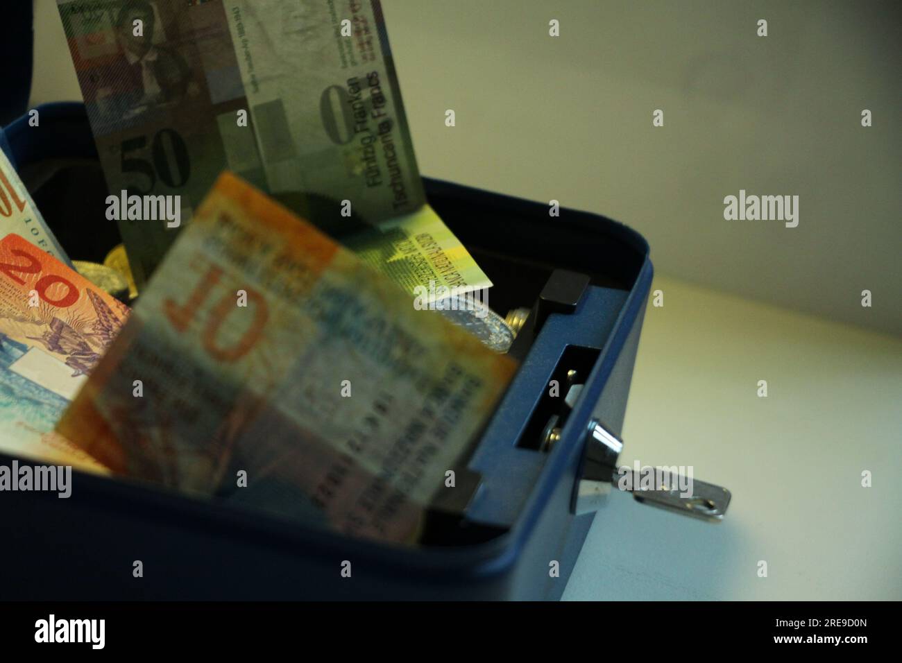 Geld inflation -Fotos und -Bildmaterial in hoher Auflösung – Alamy
