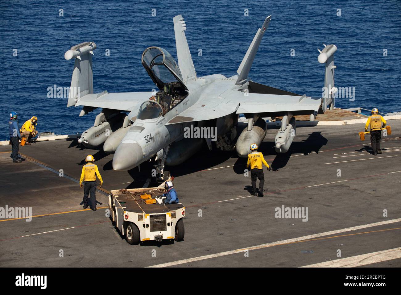 Carrier air wing 8 -Fotos und -Bildmaterial in hoher Auflösung – Alamy