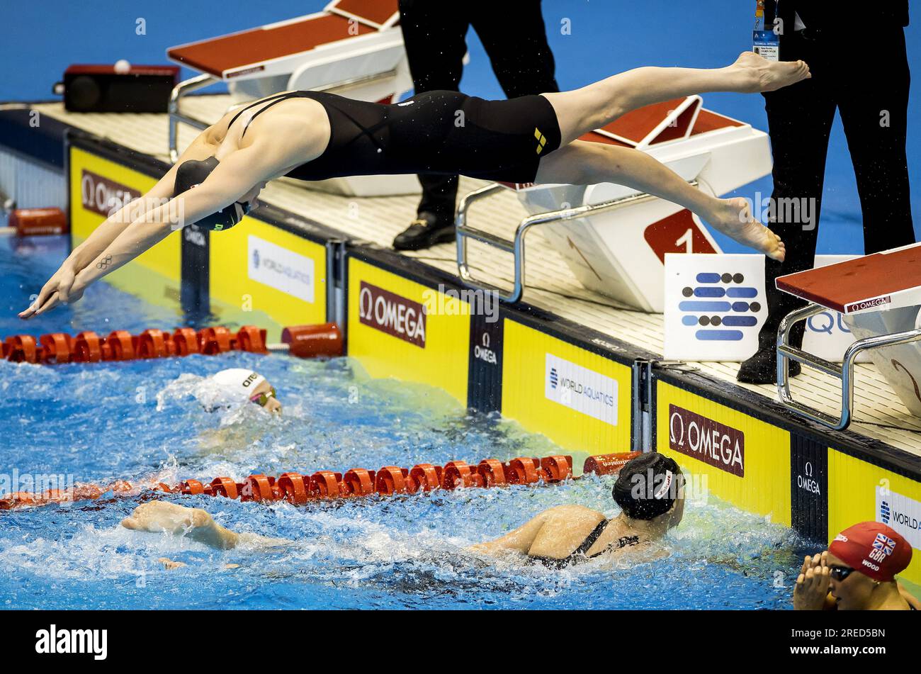 FUKUOKA - Marrit Steenbergen und Silke Holkenborg (unten) in Aktion während des 4x200 ...