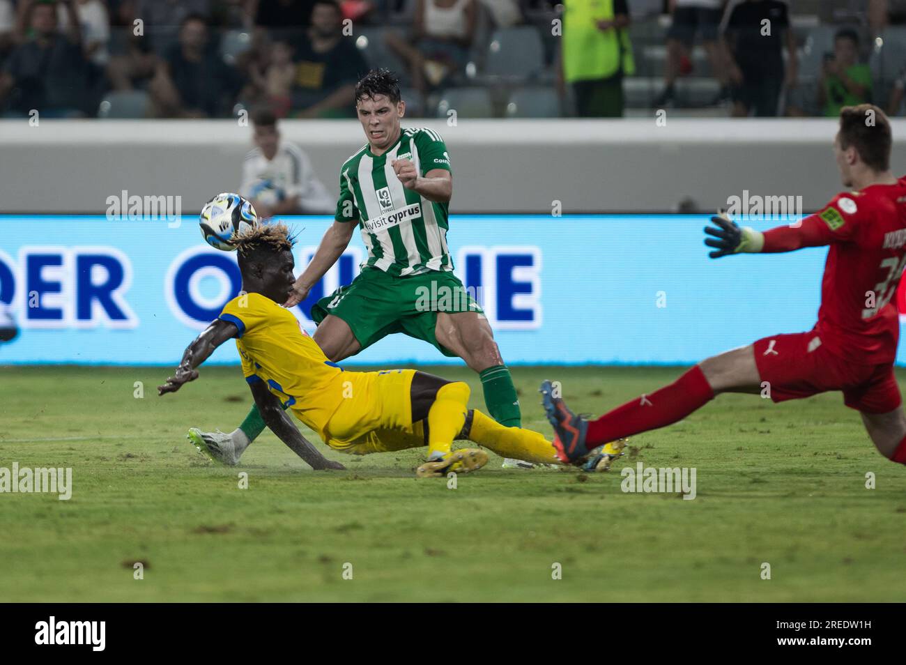 Alfa mega stadion -Fotos und -Bildmaterial in hoher Auflösung – Alamy