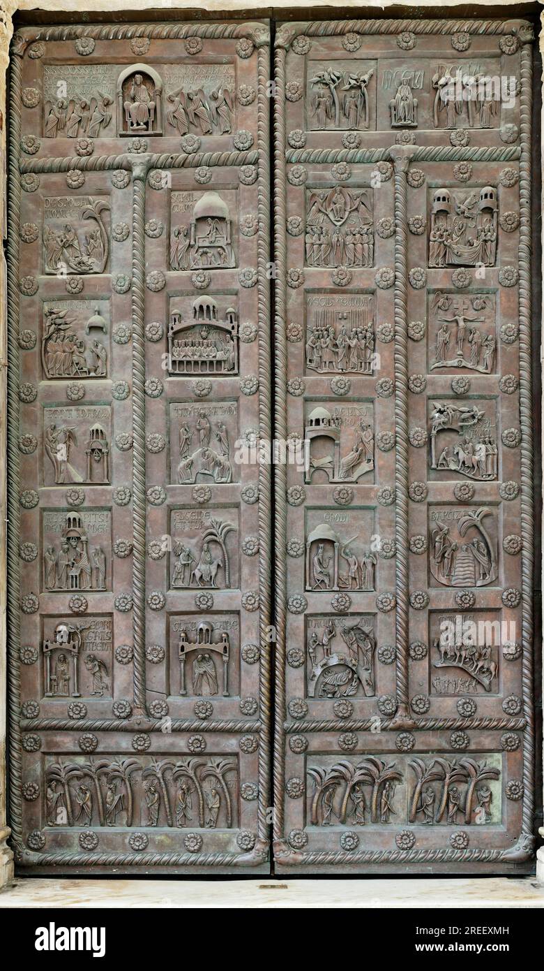 Nachbildung der Porta di San Ranieri mit Szenen aus dem Leben von Jesus ...