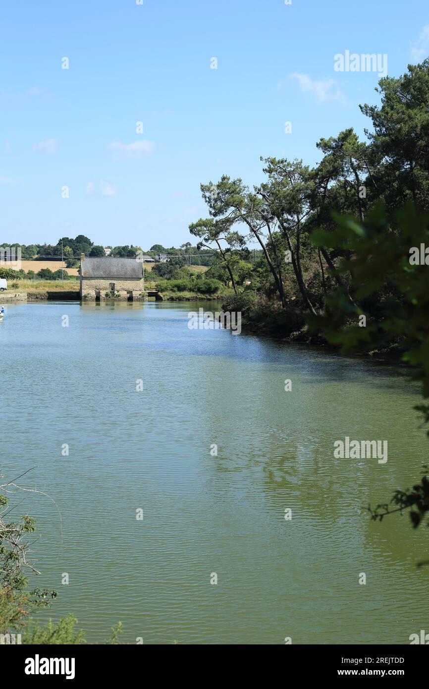Le moulin du pont -Fotos und -Bildmaterial in hoher Auflösung – Alamy