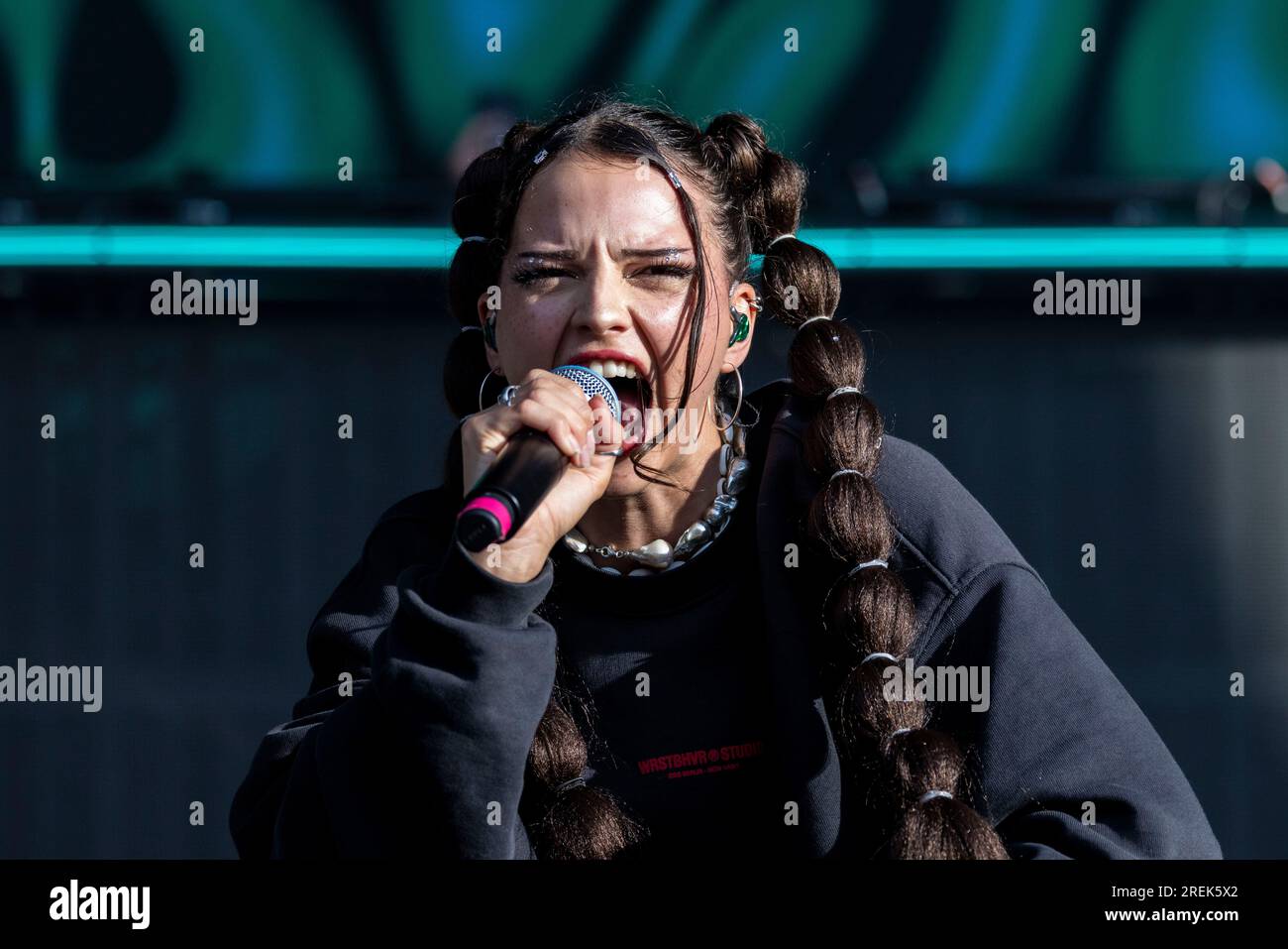 Nina chuba -Fotos und -Bildmaterial in hoher Auflösung – Alamy