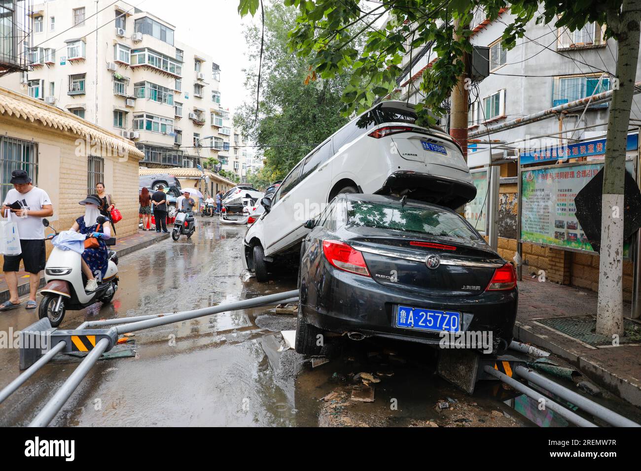 Super taifun doksuri -Fotos und -Bildmaterial in hoher Auflösung – Alamy