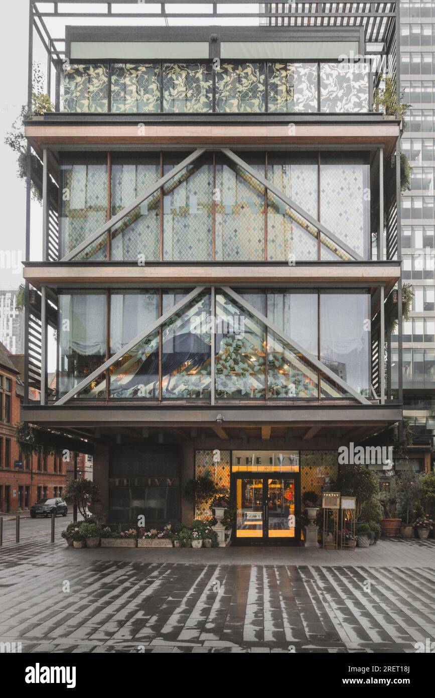 Die efeu manchester spinningfields -Fotos und -Bildmaterial in hoher Auflösung – Alamy