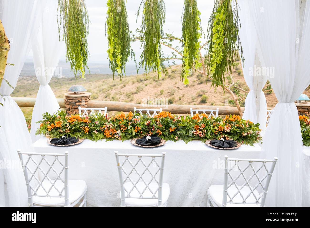 Ol talet cottages abseits der magadi road unterhalb des olepolos ...