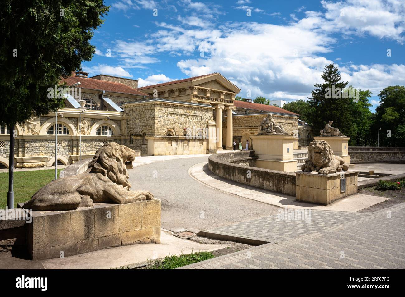 Therapeutic baths -Fotos und -Bildmaterial in hoher Auflösung – Alamy
