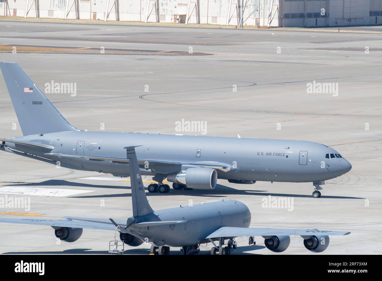 Der erste 60. Air Mobility Wing KC-46A Pegasus trifft am 28. Juli 2023 ...