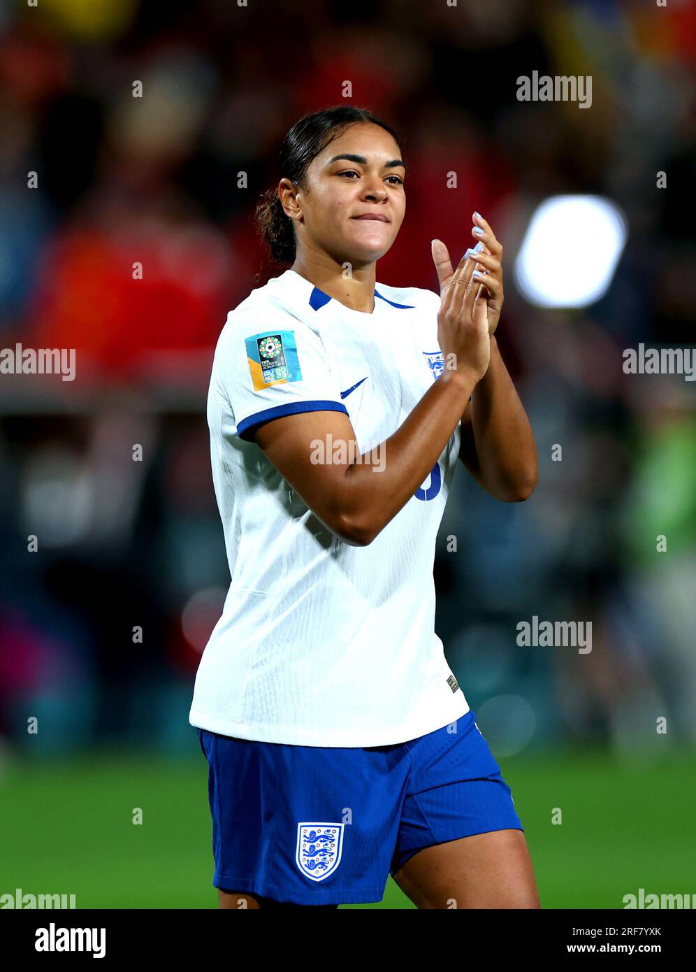 Jess Carter aus England begrüßt die Fans am Ende der FIFA Women's World ...