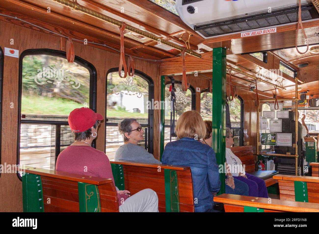 Nostalgia tours -Fotos und -Bildmaterial in hoher Auflösung – Alamy