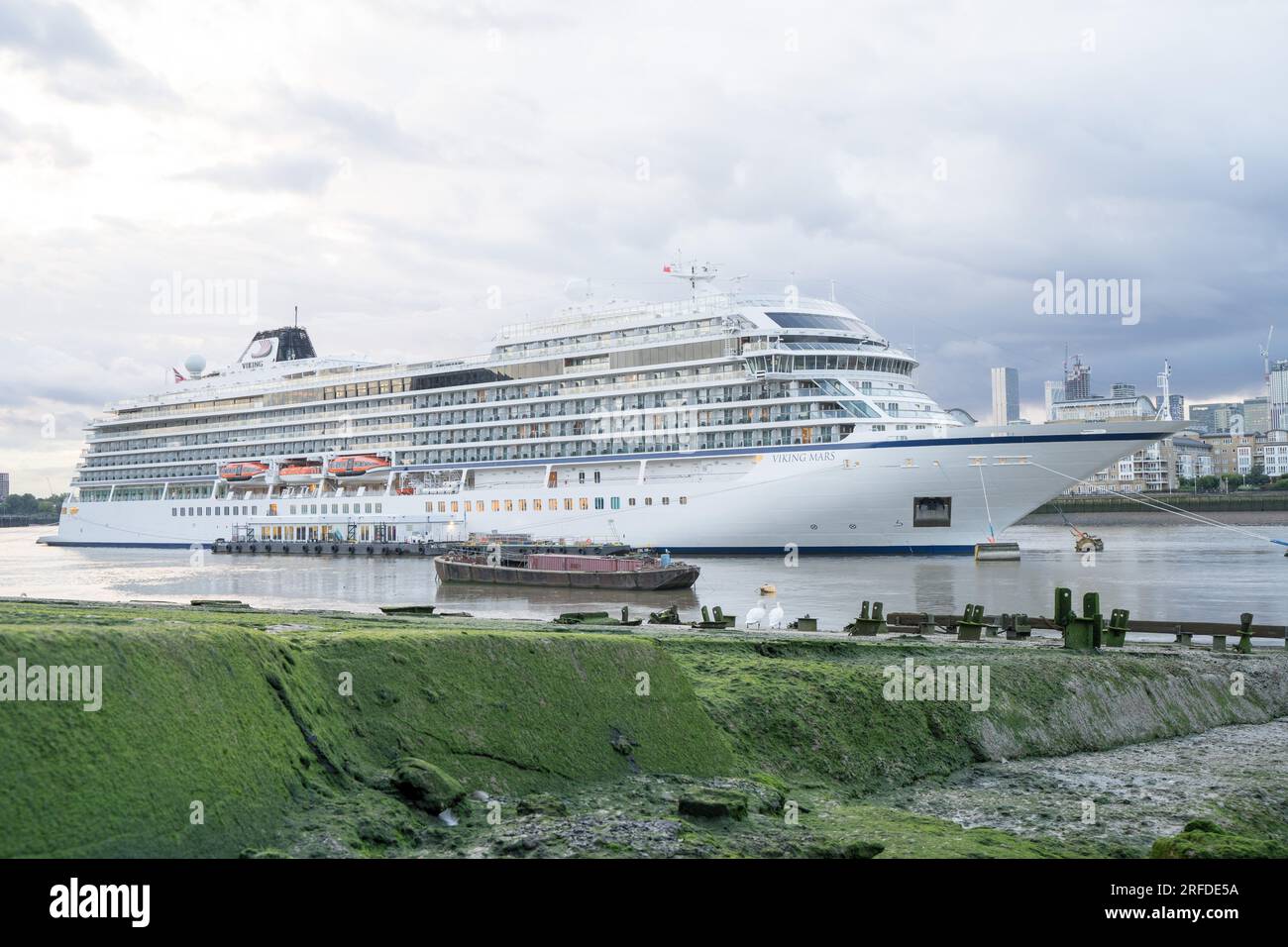 Wikinger marsschiff -Fotos und -Bildmaterial in hoher Auflösung – Alamy