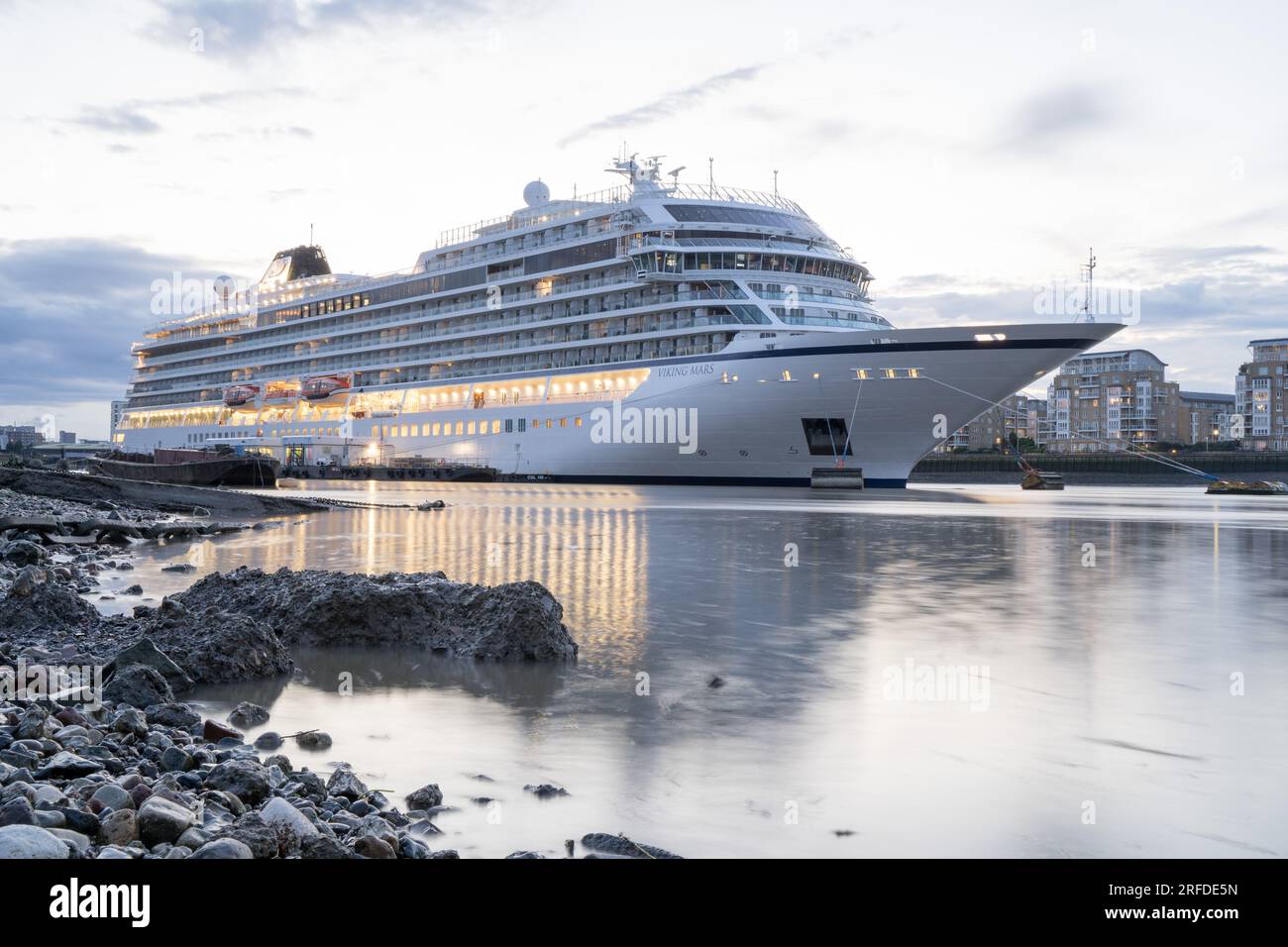 Wikinger marsschiff -Fotos und -Bildmaterial in hoher Auflösung – Alamy
