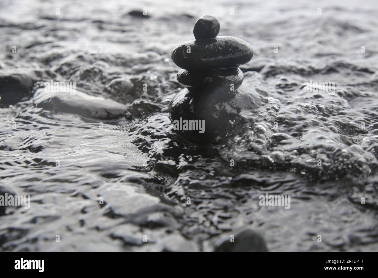 Meditation stones -Fotos und -Bildmaterial in hoher Auflösung – Alamy
