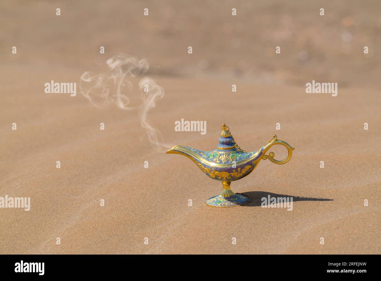 Aladin wunderlampe -Fotos und -Bildmaterial in hoher Auflösung – Alamy