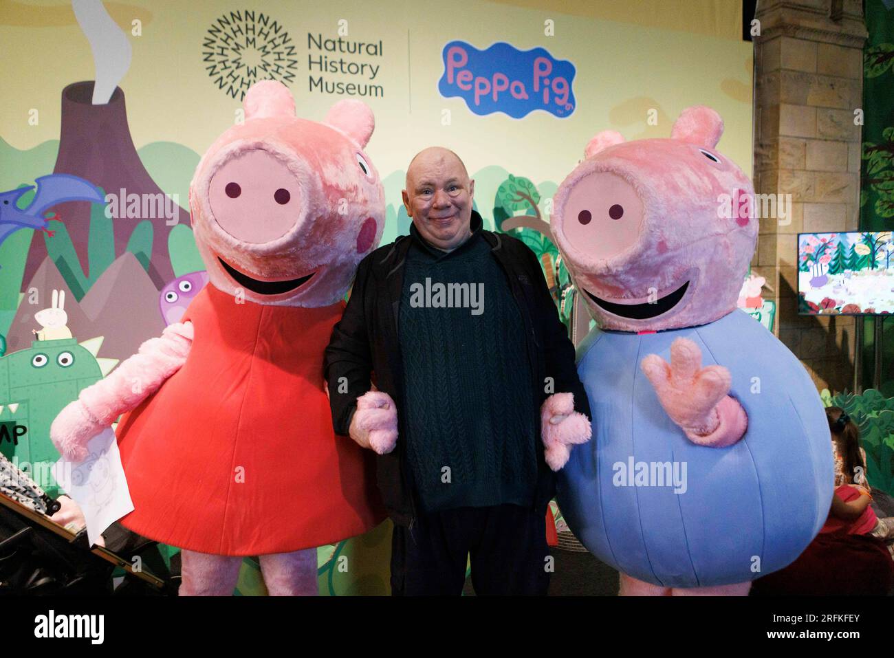 REDAKTIONELLE VERWENDUNG NUR Actor Richard Ridings mit „Peppa Pig and ...