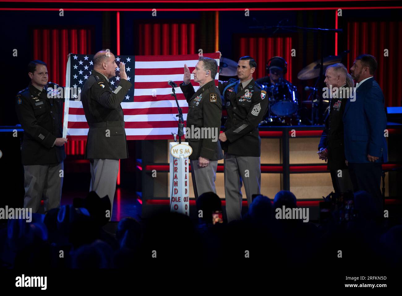 Andrew poppas -Fotos und -Bildmaterial in hoher Auflösung – Alamy