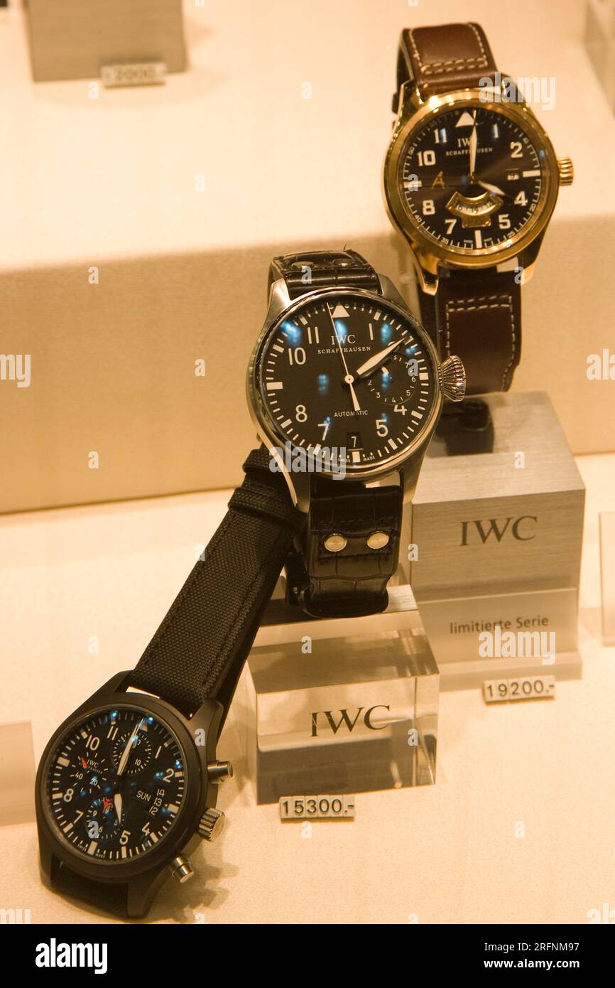 Iwc shop -Fotos und -Bildmaterial in hoher Auflösung – Alamy