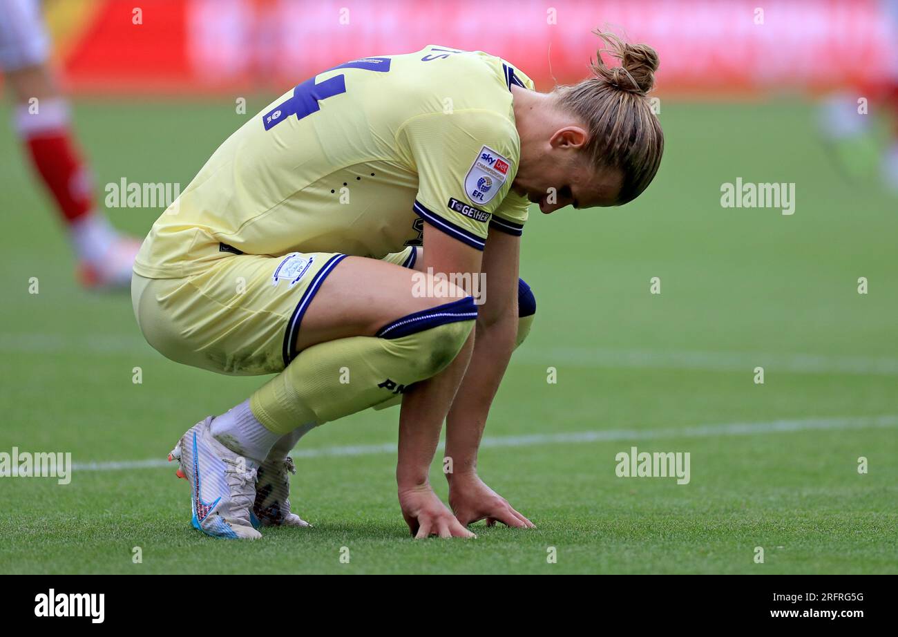 Die Brad Potts von Preston North End nehmen sich einen Moment Zeit beim ...