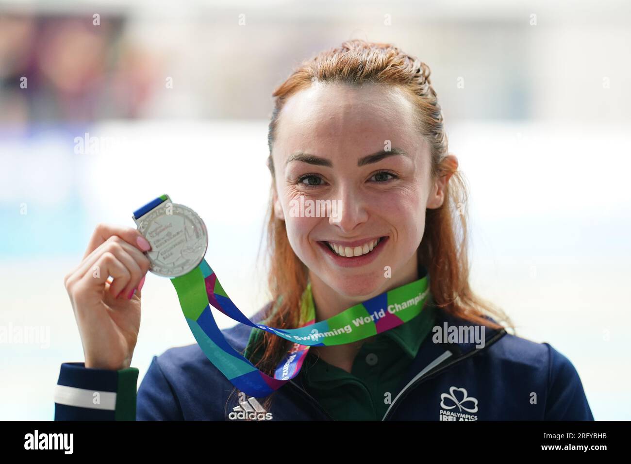 Ellen Keane aus Irland erhält nach dem 100m. Breaststroke SB8-Finale ...