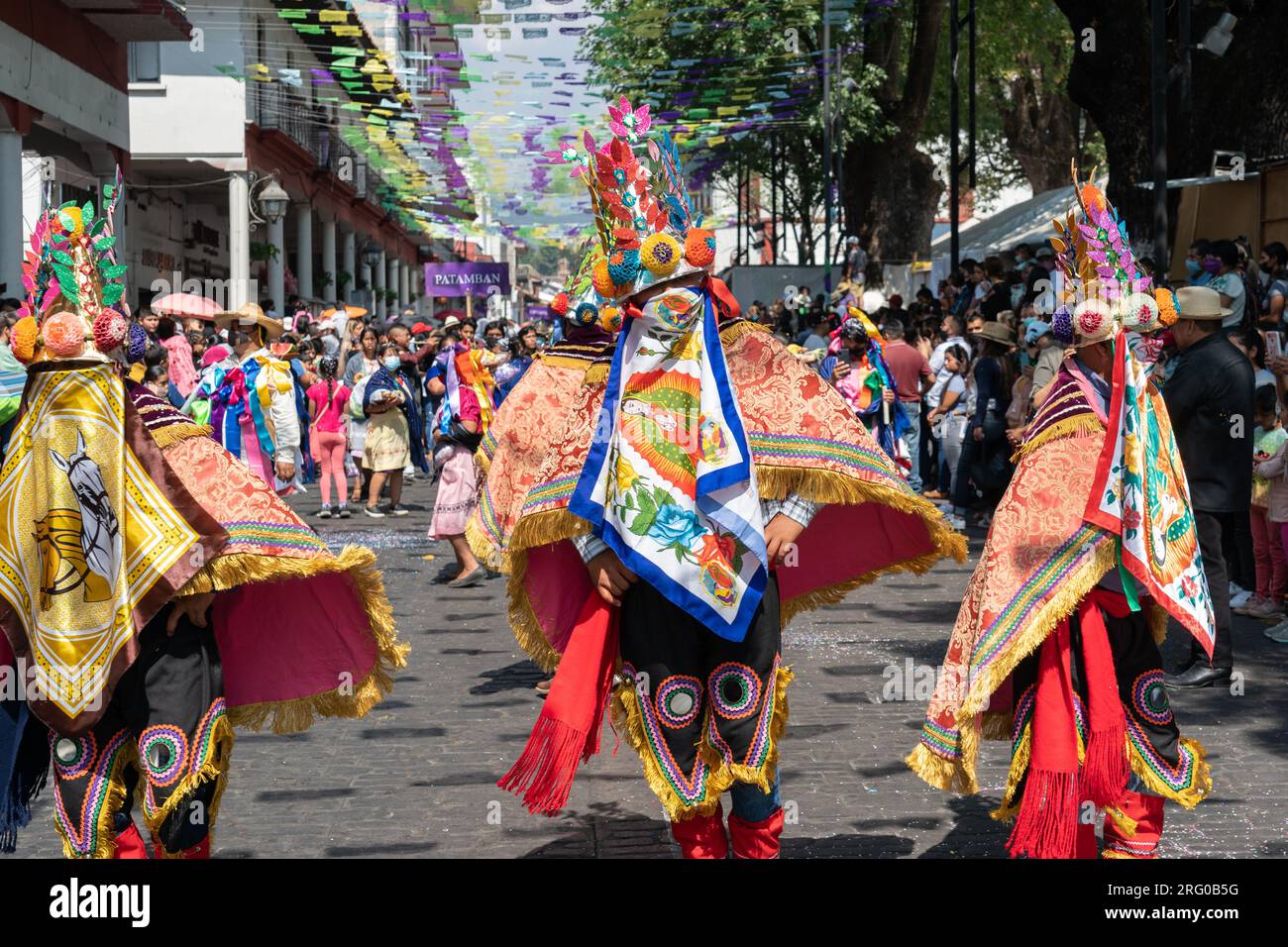 La danza de los moros -Fotos und -Bildmaterial in hoher Auflösung – Alamy