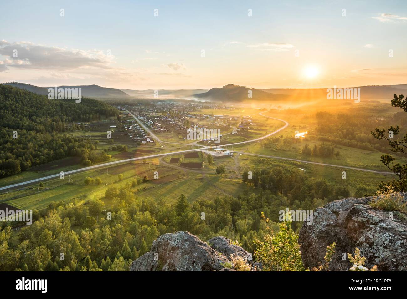 Forest russia -Fotos und -Bildmaterial in hoher Auflösung – Alamy