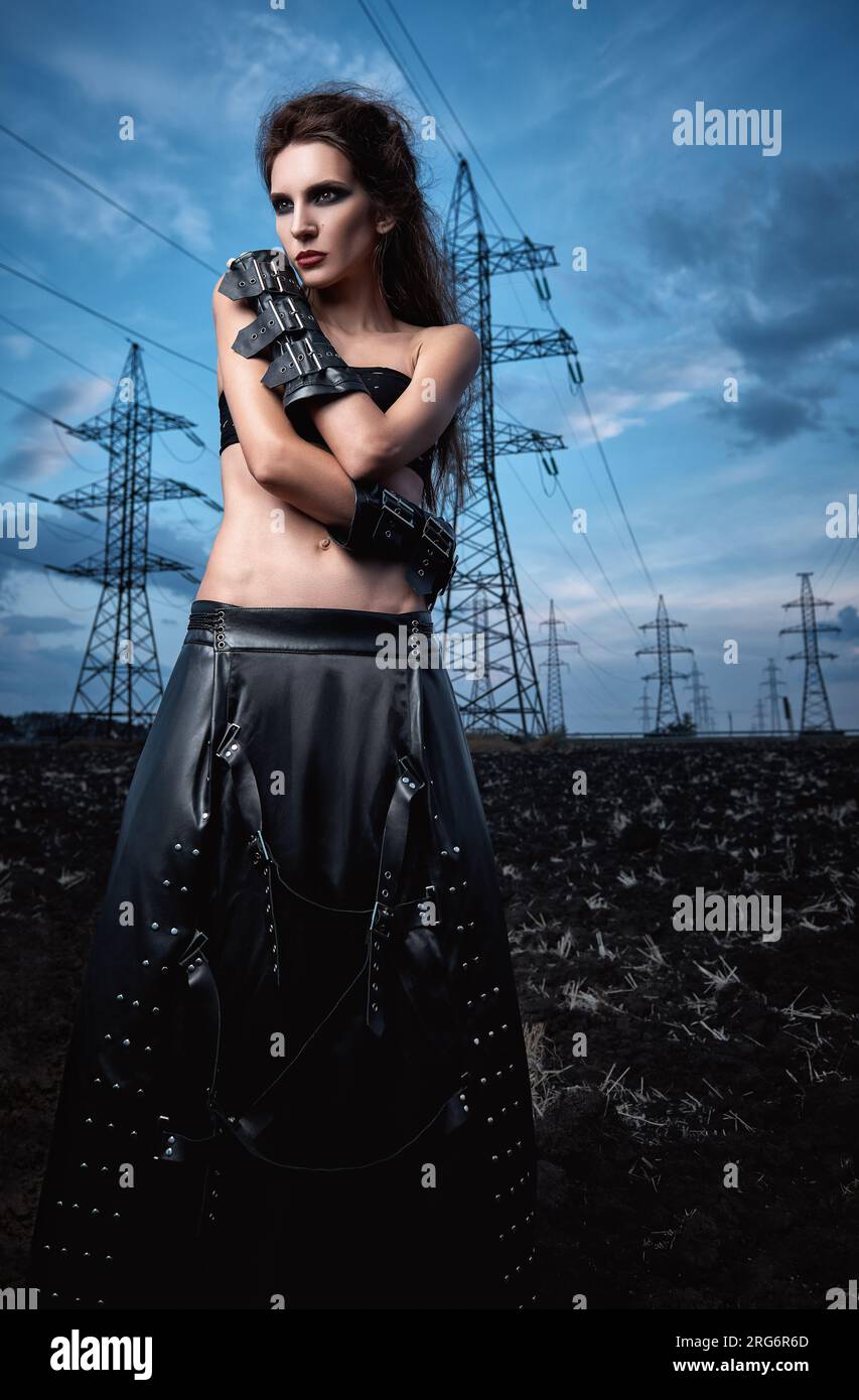 Lederrock blau -Fotos und -Bildmaterial in hoher Auflösung – Alamy