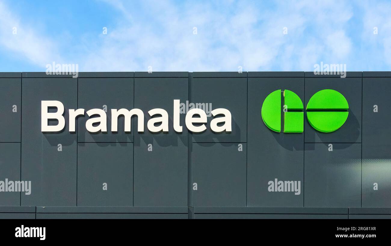 Go transit bahnhof -Fotos und -Bildmaterial in hoher Auflösung – Alamy