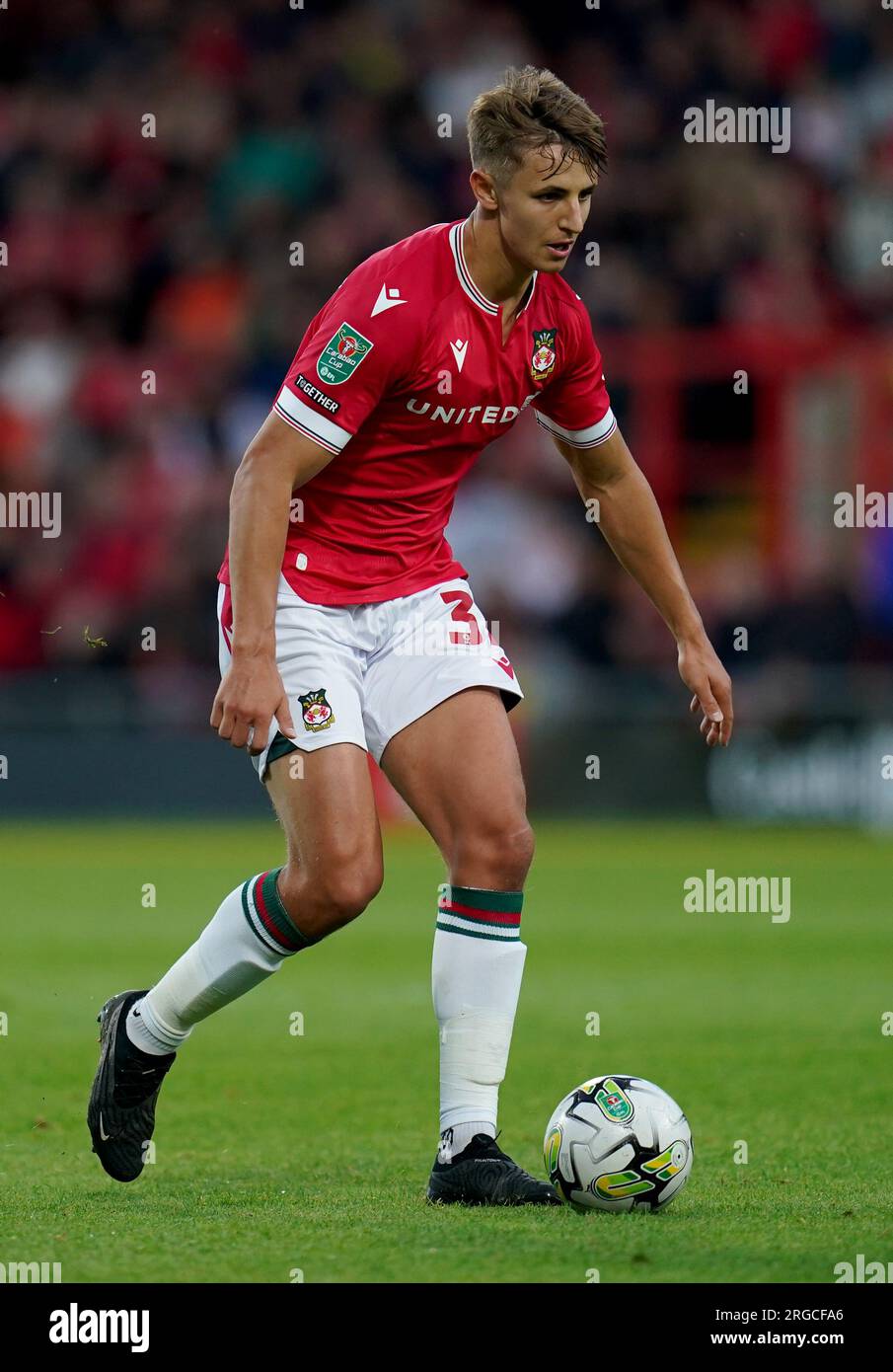 Wrexhams Max Cleworth in Aktion während des Carabao Cup-Spiels in der ...