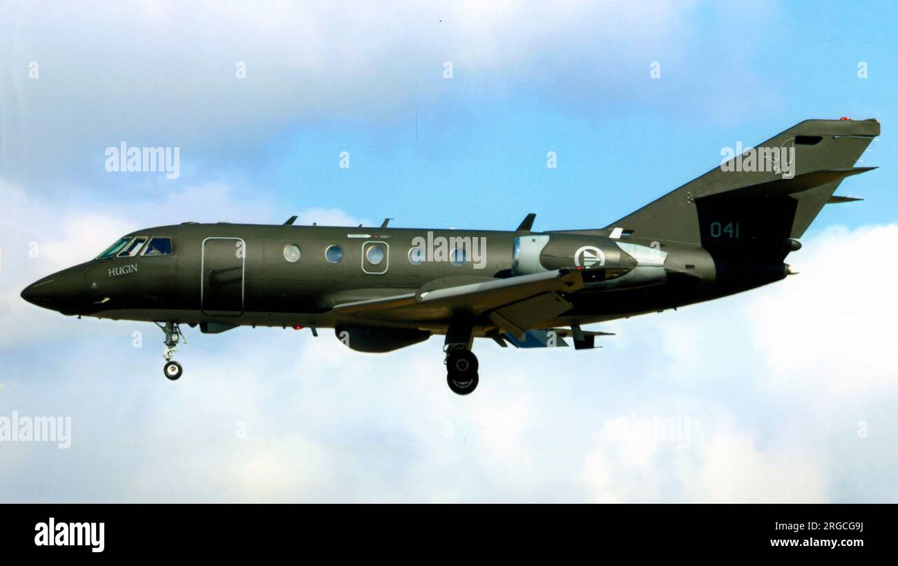 Luftforsvaret – Dassault Falcon 20ECM 041 (msn 41), vom 335 SKV. Auf ...