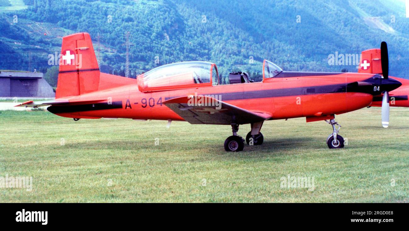 Swiss Air Force - Pilatus PC-7 Turbo Trainer A-904 (msn 312) in Alpnach ...