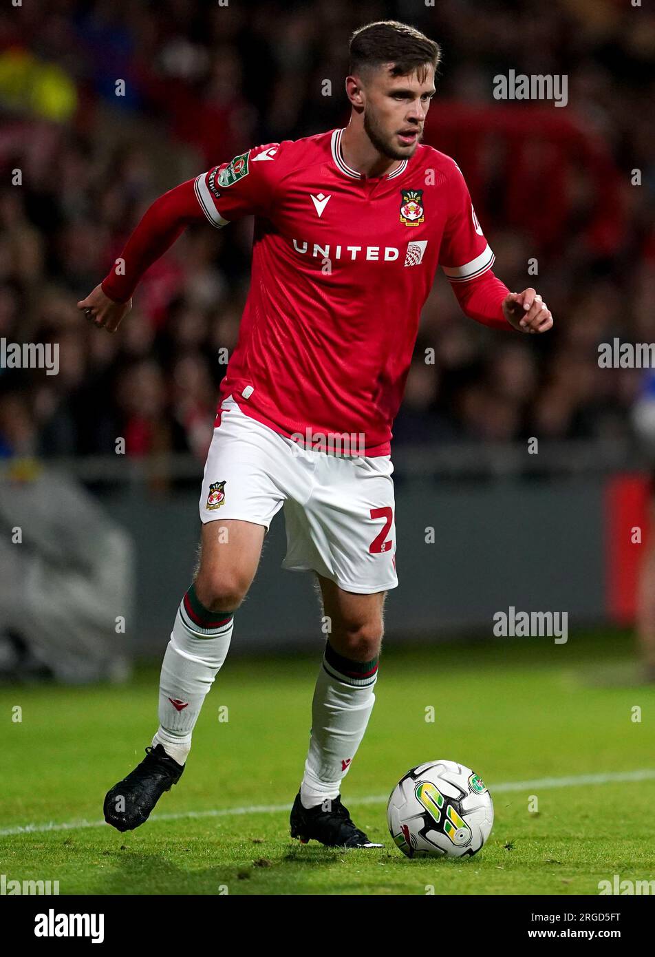 Wrexhams Ryan Barnett in Aktion beim Carabao Cup-Spiel der ersten Runde ...