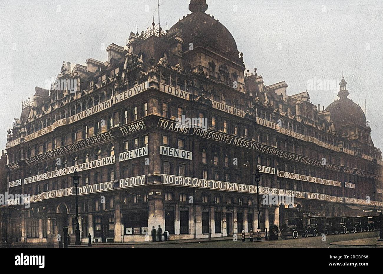 Die Fassade des Carlton Hotels (1940 eingestellt) an der Ecke Haymarket ...
