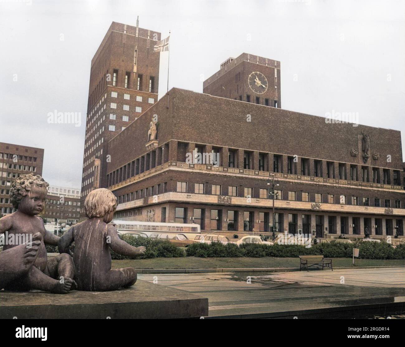 Das Oslo Rathaus im norwegischen Oslo wurde 1950 erbaut, um den 900 ...